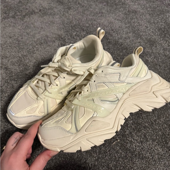Fila | Shoes | Fila Electrove Chunky Sneakers Cream Womens 8 | Poshmark